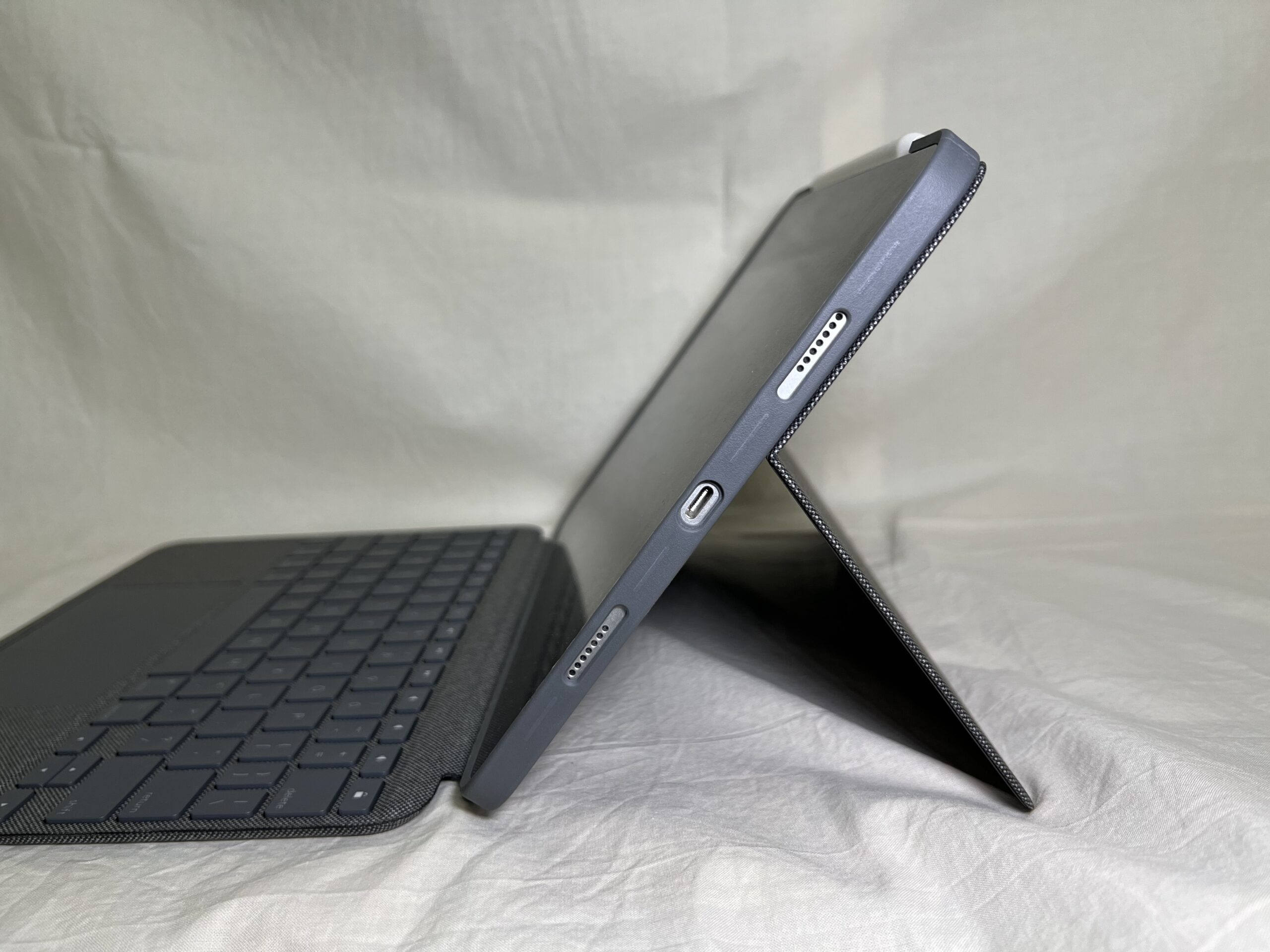 【開箱實測】羅技Logitech Combo Touch使用心得 – The Miss Kuo